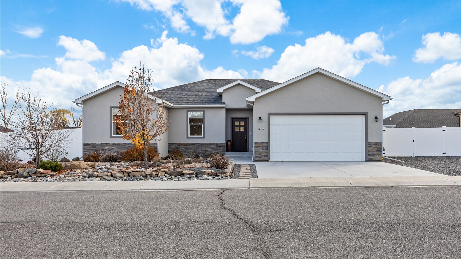 1730 Moonlight Drive - Atha Team